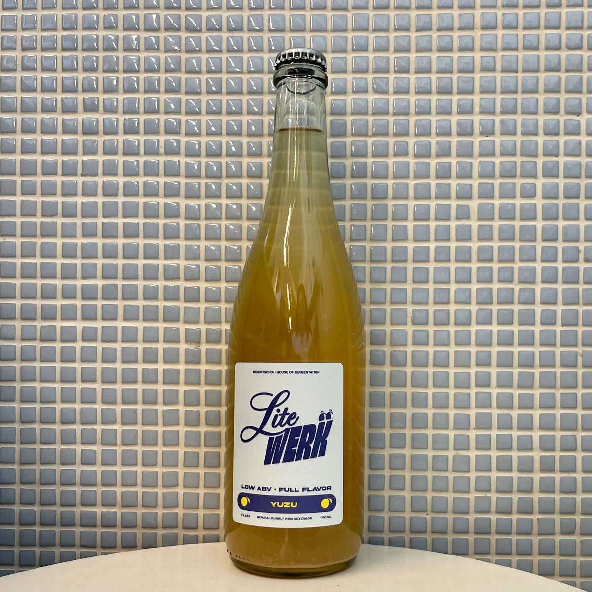 wonderwerk lite werk yuzu sparkling fruit wine 2023 | SIP SNACK
